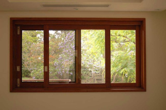 Sliding windows gallery